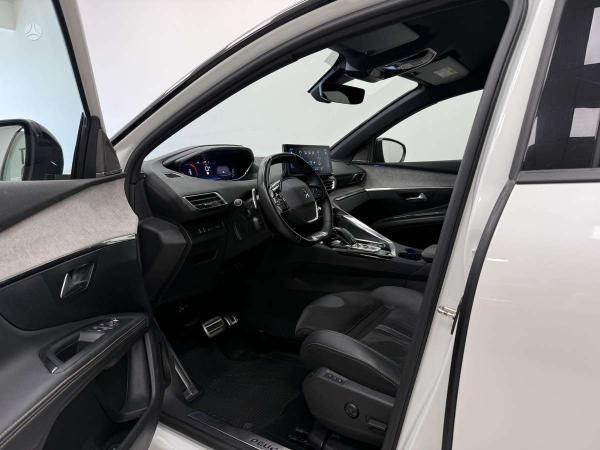 White Peugeot 5008 2021 in Vilnius, with an engine capacity of 1.60 L and mileage of 86 thousand km for 21790 €, photo 10 on AUTOMOTO.COM.LV