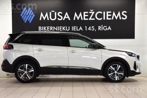 White Peugeot 5008 2021 in Riga, with an engine capacity of 1.20 L and mileage of 104 thousand km for 17990 €, photo 9 on AUTOMOTO.COM.LV