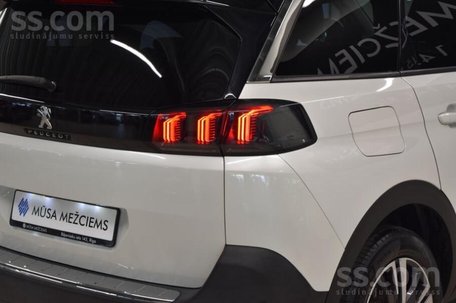 White Peugeot 5008 2021 in Riga, with an engine capacity of 1.20 L and mileage of 104 thousand km for 17990 €, photo 19 on AUTOMOTO.COM.LV