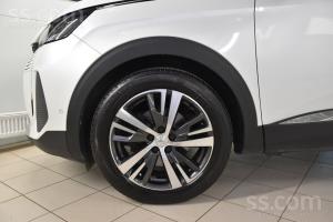 White Peugeot 5008 2021 in Riga, with an engine capacity of 1.20 L and mileage of 104 thousand km for 17990 €, photo 23 on AUTOMOTO.COM.LV