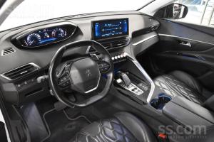 White Peugeot 5008 2021 in Riga, with an engine capacity of 1.20 L and mileage of 104 thousand km for 17990 €, photo 25 on AUTOMOTO.COM.LV