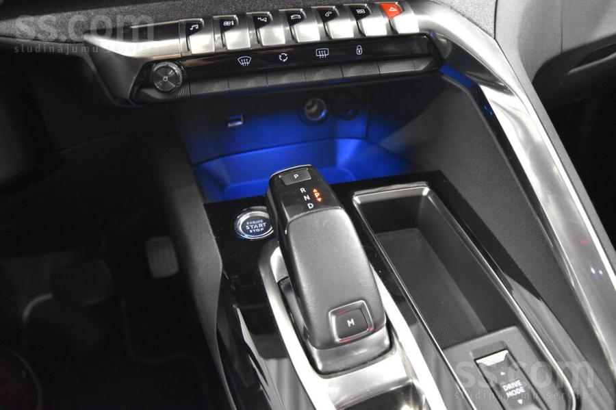 White Peugeot 5008 2021 in Riga, with an engine capacity of 1.20 L and mileage of 104 thousand km for 17990 €, photo 37 on AUTOMOTO.COM.LV