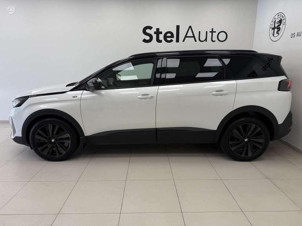 White Peugeot 5008 2021 in Vilnius, with an engine capacity of 1.20 L and mileage of 44 thousand km for 19990 €, photo 3 on AUTOMOTO.COM.LV