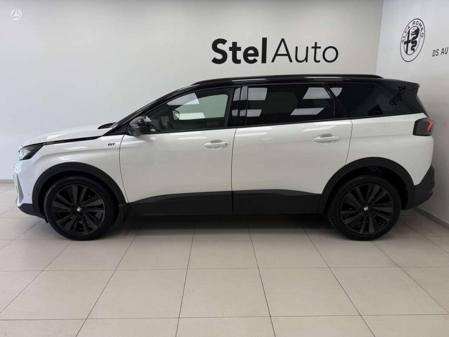 White Peugeot 5008 2021 in Vilnius, with an engine capacity of 1.20 L and mileage of 44 thousand km for 19990 €, photo 3 on AUTOMOTO.COM.LV