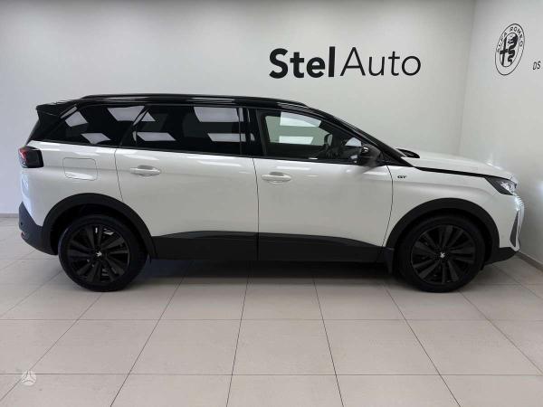 White Peugeot 5008 2021 in Vilnius, with an engine capacity of 1.20 L and mileage of 44 thousand km for 19990 €, photo 7 on AUTOMOTO.COM.LV