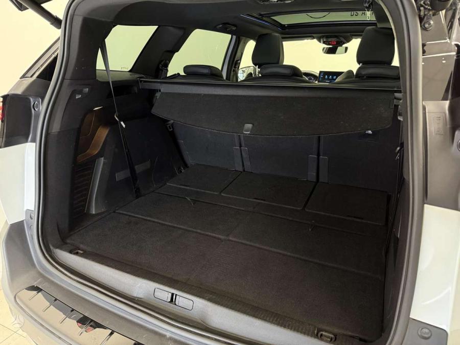 White Peugeot 5008 2021 in Vilnius, with an engine capacity of 1.20 L and mileage of 44 thousand km for 19990 €, photo 38 on AUTOMOTO.COM.LV