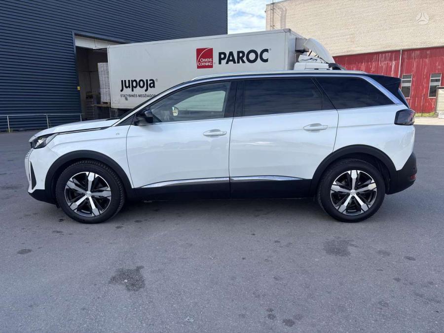 White Peugeot 5008 2021 in Taurage, with an engine capacity of 2.00 L and mileage of 210 thousand km for 16500 €, photo 5 on AUTOMOTO.COM.LV