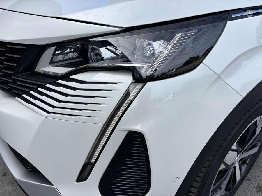 White Peugeot 5008 2021 in Taurage, with an engine capacity of 2.00 L and mileage of 210 thousand km for 16500 €, photo 10 on AUTOMOTO.COM.LV