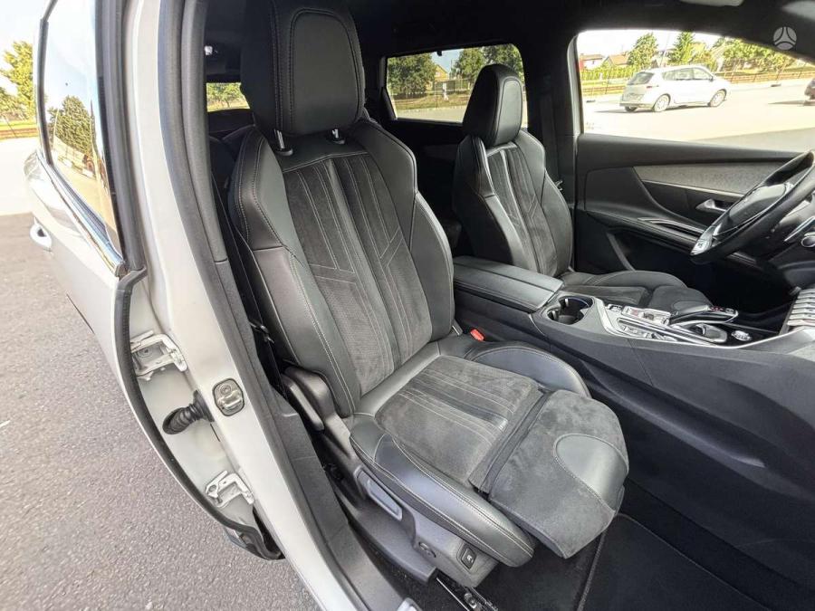 White Peugeot 5008 2021 in Taurage, with an engine capacity of 2.00 L and mileage of 210 thousand km for 16500 €, photo 19 on AUTOMOTO.COM.LV
