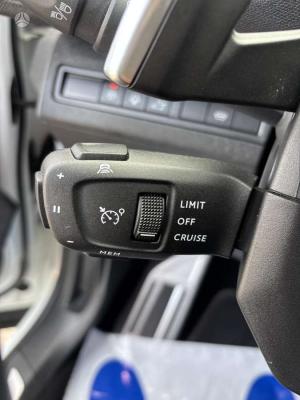 White Peugeot 5008 2021 in Taurage, with an engine capacity of 2.00 L and mileage of 210 thousand km for 16500 €, photo 29 on AUTOMOTO.COM.LV