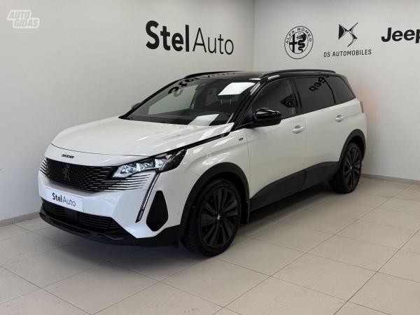 White Peugeot 5008 2021 in Vilnius, with an engine capacity of 1.20 L and mileage of 44 thousand km for 19990 €, photo 1 on AUTOMOTO.COM.LV