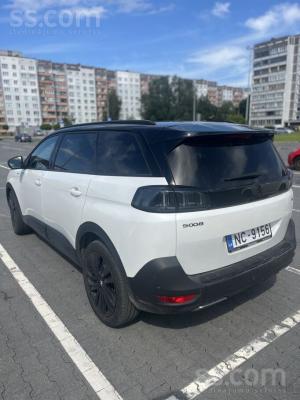 White Peugeot 5008 2022 in Riga, with an engine capacity of 1.20 L and mileage of 57 thousand km for 23000 €, photo 4 on AUTOMOTO.COM.LV
