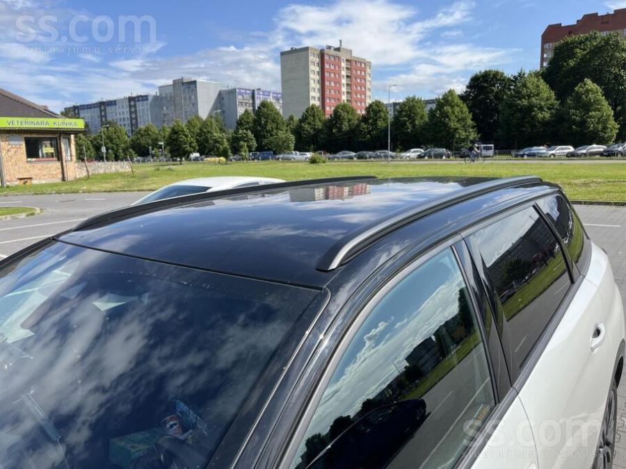 White Peugeot 5008 2022 in Riga, with an engine capacity of 1.20 L and mileage of 57 thousand km for 23000 €, photo 8 on AUTOMOTO.COM.LV