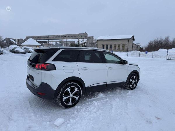 Balts Peugeot 5008 2022 Telšiai, ar dzinēja tilpumu 1.50 L un nobraukumu 204 tūkst. km par 16940 €, foto 8 vietnē AUTOMOTO.COM.LV