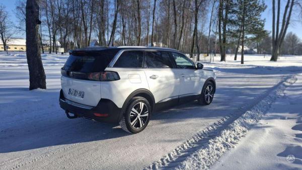 White Peugeot 5008 2022 in Taurage, with an engine capacity of 1.50 L and mileage of 212 thousand km for 16200 €, photo 6 on AUTOMOTO.COM.LV
