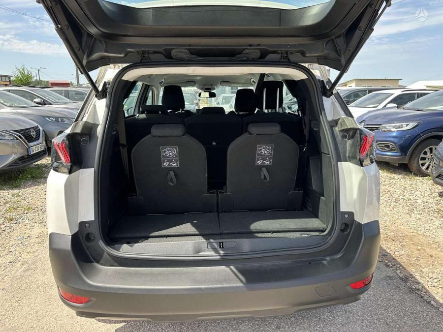 Balts Peugeot 5008 2022 Viļņa, ar dzinēja tilpumu 1.20 L un nobraukumu 159 tūkst. km par 12462 €, foto 8 vietnē AUTOMOTO.COM.LV