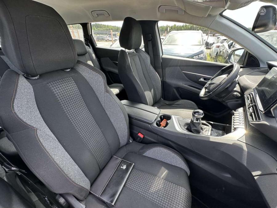 Balts Peugeot 5008 2022 Viļņa, ar dzinēja tilpumu 1.20 L un nobraukumu 159 tūkst. km par 12462 €, foto 19 vietnē AUTOMOTO.COM.LV