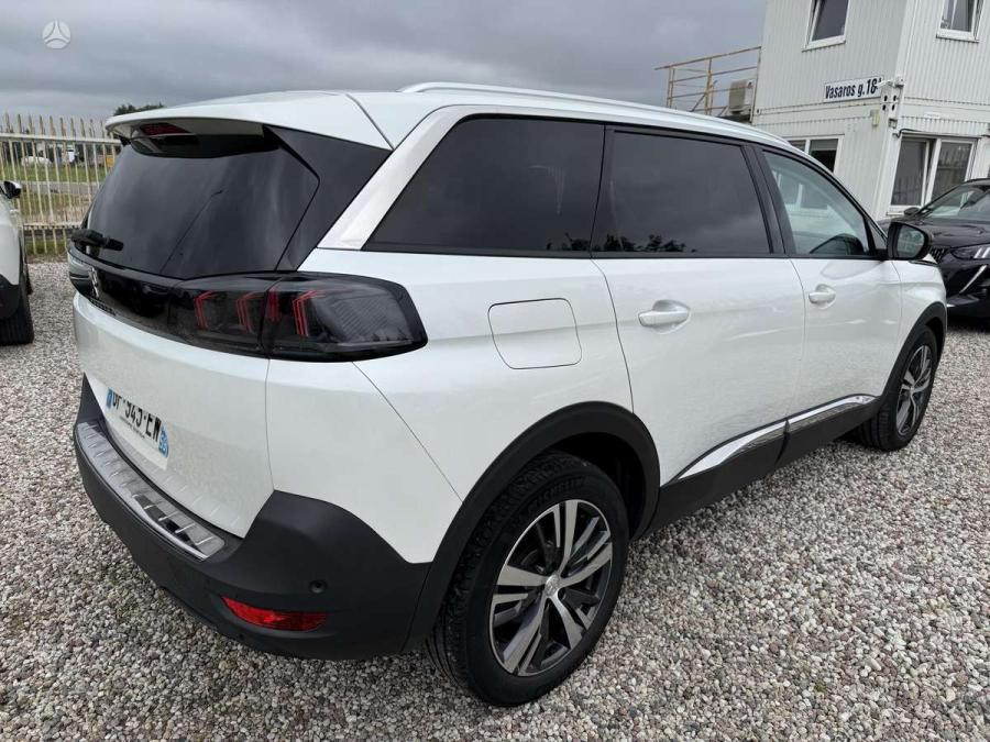 White Peugeot 5008 2022 in Marijampole, with an engine capacity of 1.50 L and mileage of 165 thousand km for 17781 €, photo 6 on AUTOMOTO.COM.LV