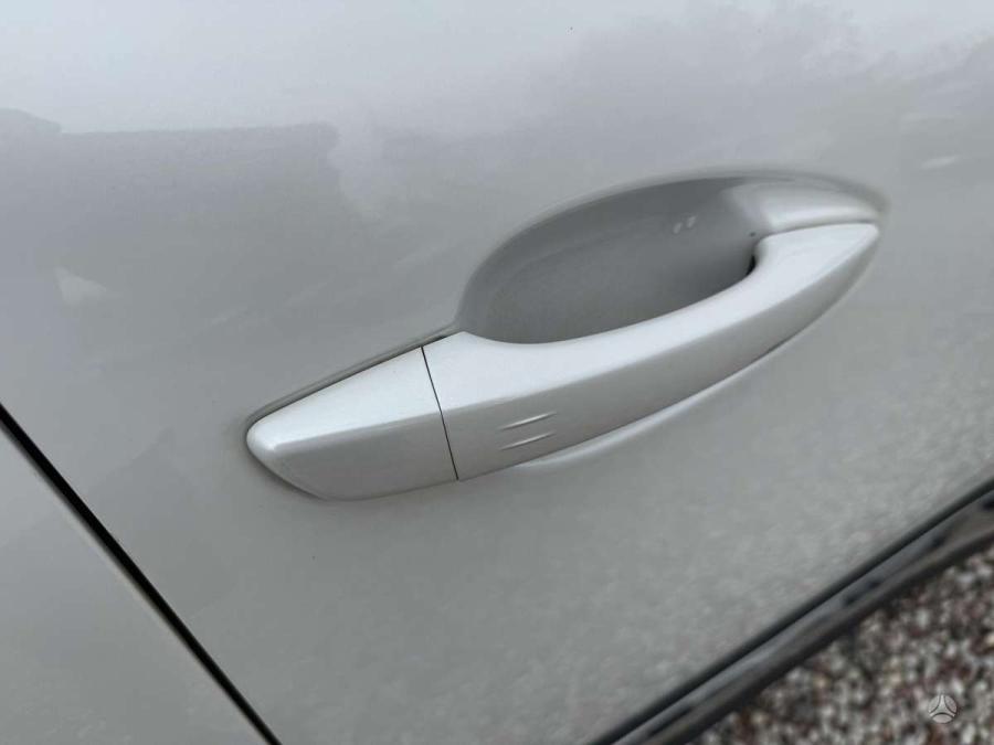White Peugeot 5008 2022 in Marijampole, with an engine capacity of 1.50 L and mileage of 165 thousand km for 17781 €, photo 13 on AUTOMOTO.COM.LV