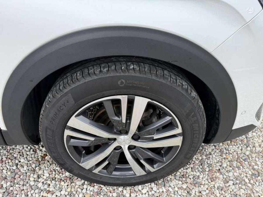 White Peugeot 5008 2022 in Marijampole, with an engine capacity of 1.50 L and mileage of 165 thousand km for 17781 €, photo 15 on AUTOMOTO.COM.LV