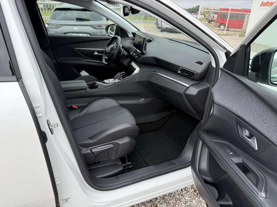 White Peugeot 5008 2022 in Marijampole, with an engine capacity of 1.50 L and mileage of 165 thousand km for 17781 €, photo 17 on AUTOMOTO.COM.LV