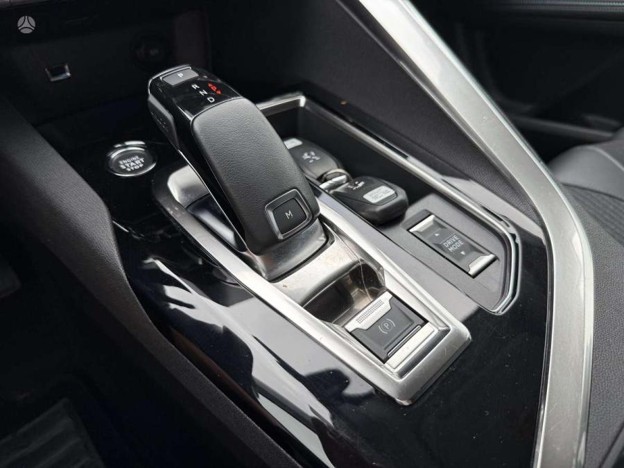 White Peugeot 5008 2022 in Marijampole, with an engine capacity of 1.50 L and mileage of 165 thousand km for 17781 €, photo 39 on AUTOMOTO.COM.LV