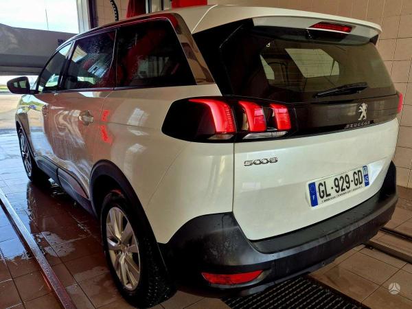 White Peugeot 5008 2022 in Klaipeda, with an engine capacity of 1.50 L and mileage of 109 thousand km for 15400 €, photo 4 on AUTOMOTO.COM.LV