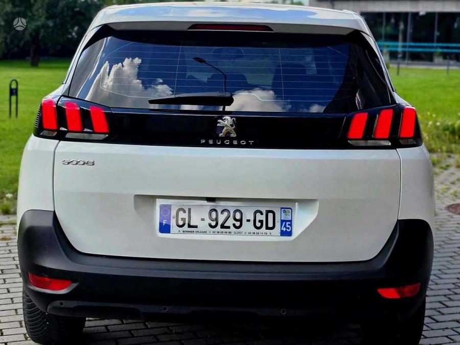 Balts Peugeot 5008 2022 Tauragė, ar dzinēja tilpumu 1.50 L un nobraukumu 110 tūkst. km par 15500 €, foto 7 vietnē AUTOMOTO.COM.LV