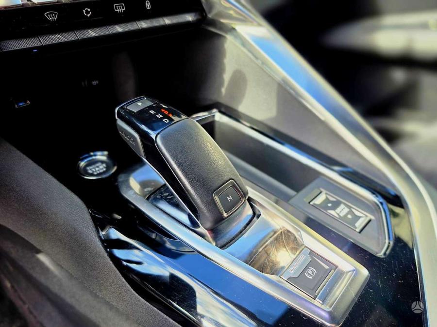 Balts Peugeot 5008 2022 Tauragė, ar dzinēja tilpumu 1.50 L un nobraukumu 110 tūkst. km par 15500 €, foto 31 vietnē AUTOMOTO.COM.LV