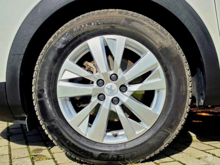 Balts Peugeot 5008 2022 Tauragė, ar dzinēja tilpumu 1.50 L un nobraukumu 110 tūkst. km par 15500 €, foto 39 vietnē AUTOMOTO.COM.LV