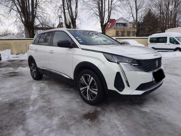 White Peugeot 5008 2023 in Taurage, with an engine capacity of 1.50 L and mileage of 176 thousand km for 18150 €, photo 1 on AUTOMOTO.COM.LV
