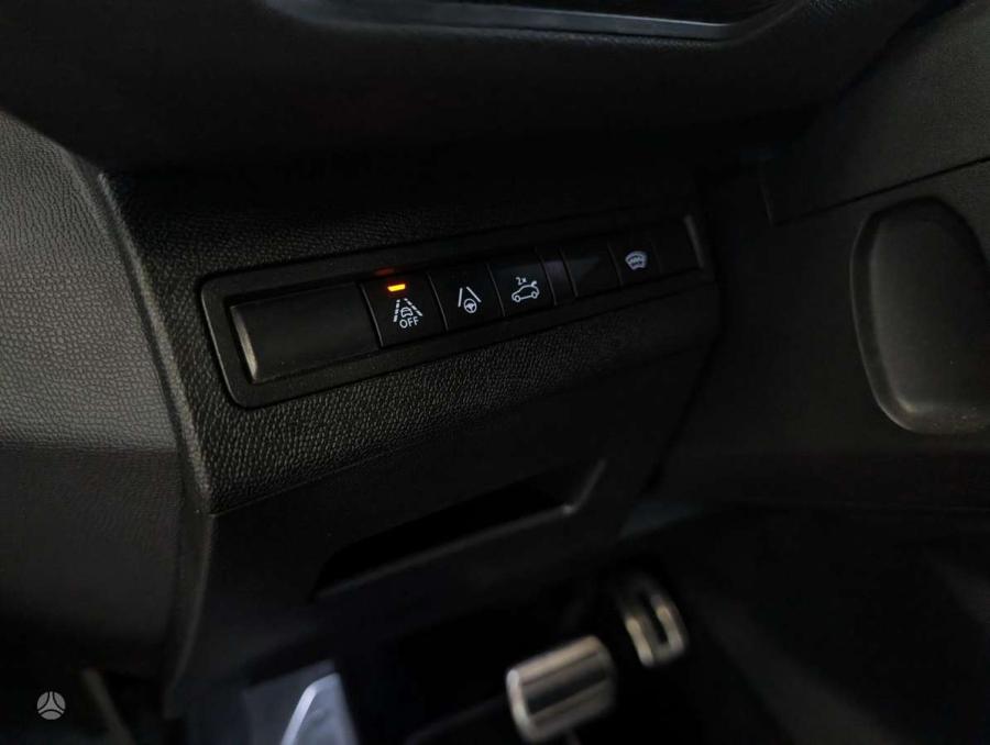 Balts Peugeot 5008 2023 Kauņa, ar dzinēja tilpumu 1.97 L un nobraukumu 64 tūkst. km par 31200 €, foto 13 vietnē AUTOMOTO.COM.LV
