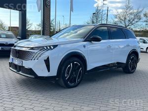 Белый Пежо 5008 2024 в Лиепая, объемом двигателя 1.60 л и пробегом 10 тыс. км за 37900 €, фото  на AUTOMOTO.COM.LV