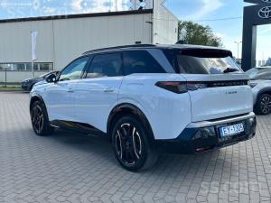Белый Пежо 5008 2024 в Лиепая, объемом двигателя 1.60 л и пробегом 10 тыс. км за 37900 €, фото 4 на AUTOMOTO.COM.LV
