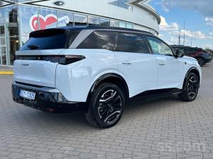 Белый Пежо 5008 2024 в Лиепая, объемом двигателя 1.60 л и пробегом 10 тыс. км за 37900 €, фото 7 на AUTOMOTO.COM.LV