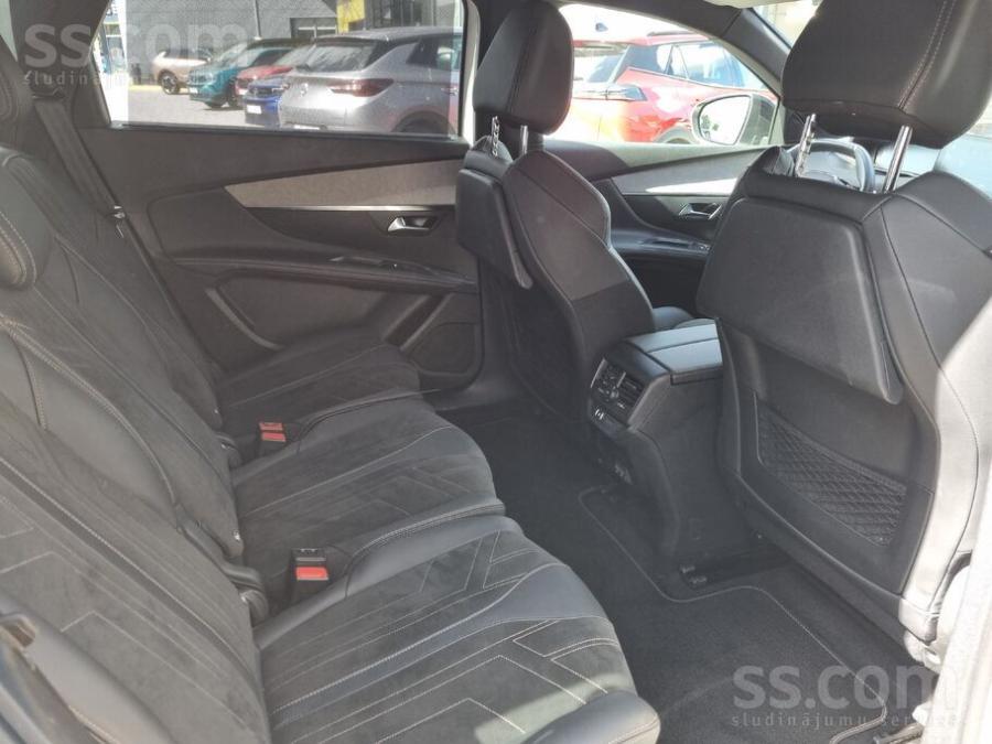 White Peugeot 5008 2024 in Riga, with an engine capacity of 1.50 L and mileage of 39 thousand km for 24300 €, photo 8 on AUTOMOTO.COM.LV
