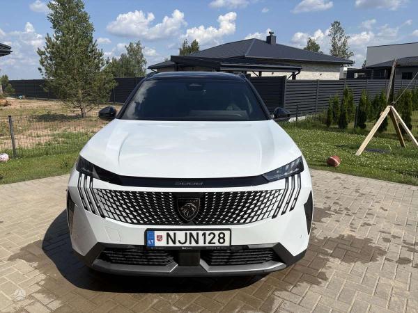 Balts Peugeot 5008 2025 Viļņa, ar dzinēja tilpumu 1.20 L un nobraukumu 20 tūkst. km par 33200 €, foto 7 vietnē AUTOMOTO.COM.LV
