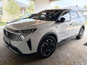Balts Peugeot 5008 2025 Viļņa, ar dzinēja tilpumu 1.20 L un nobraukumu 20 tūkst. km par 33200 €, foto  vietnē AUTOMOTO.COM.LV