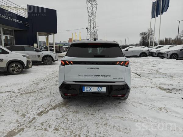 Balts Peugeot 5008 2026 Rīga, ar dzinēja tilpumu 0.00 L un nobraukumu 1 tūkst. km par 54400 €, foto 5 vietnē AUTOMOTO.COM.LV