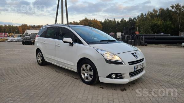 Белый Пежо 5008 2010 в Рига, объемом двигателя 2.00 л и пробегом 270 тыс. км за 2600 €, фото 3 на AUTOMOTO.COM.LV