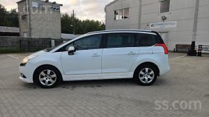 Белый Пежо 5008 2010 в Рига, объемом двигателя 2.00 л и пробегом 270 тыс. км за 2600 €, фото 4 на AUTOMOTO.COM.LV