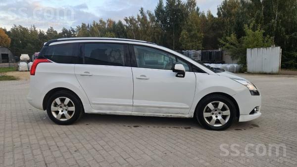 Белый Пежо 5008 2010 в Рига, объемом двигателя 2.00 л и пробегом 270 тыс. км за 2600 €, фото 5 на AUTOMOTO.COM.LV