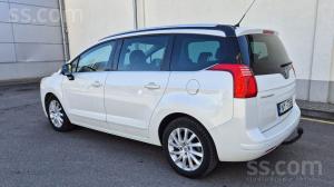 Balts Peugeot 5008 2011 Rīga, ar dzinēja tilpumu 2.00 L un nobraukumu 275 tūkst. km par 4400 €, foto 4 vietnē AUTOMOTO.COM.LV
