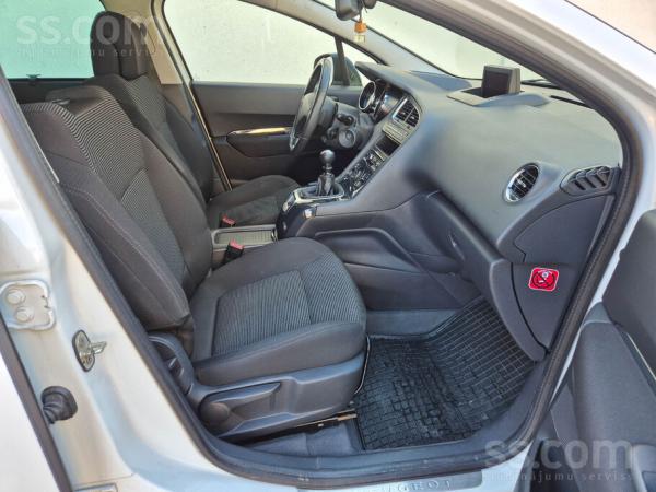Balts Peugeot 5008 2011 Daugavpils, ar dzinēja tilpumu 2.00 L un nobraukumu 277 tūkst. km par 4450 €, foto 10 vietnē AUTOMOTO.COM.LV