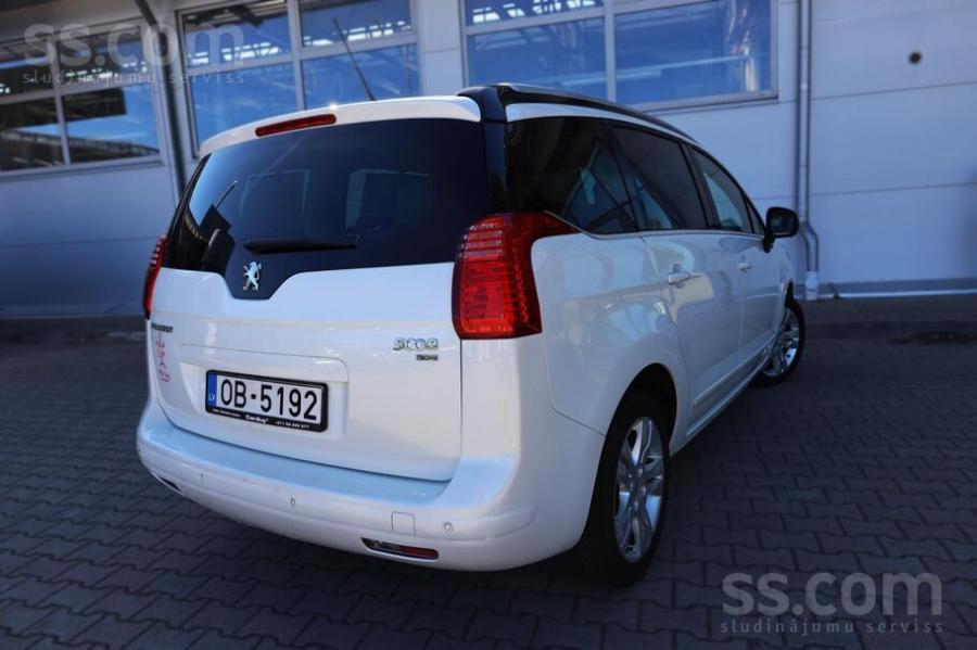 White Peugeot 5008 2012 in Riga, with an engine capacity of 1.60 L and mileage of 0 thousand km for 4495 €, photo 6 on AUTOMOTO.COM.LV