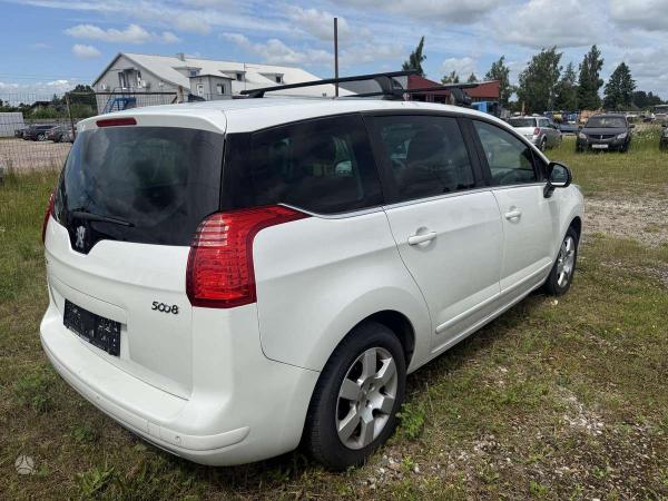 Balts Peugeot 5008 2012 Marijampole, ar dzinēja tilpumu 1.56 L un nobraukumu 216 tūkst. km par 3200 €, foto 3 vietnē AUTOMOTO.COM.LV