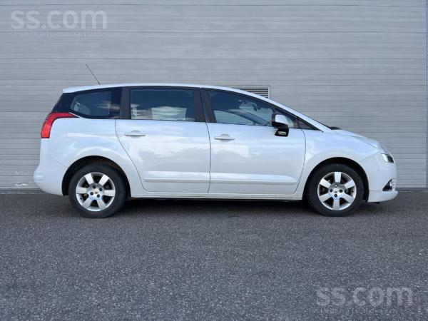 Balts Peugeot 5008 2012 Rīga, ar dzinēja tilpumu 1.60 L un nobraukumu 304 tūkst. km par 3200 €, foto 1 vietnē AUTOMOTO.COM.LV