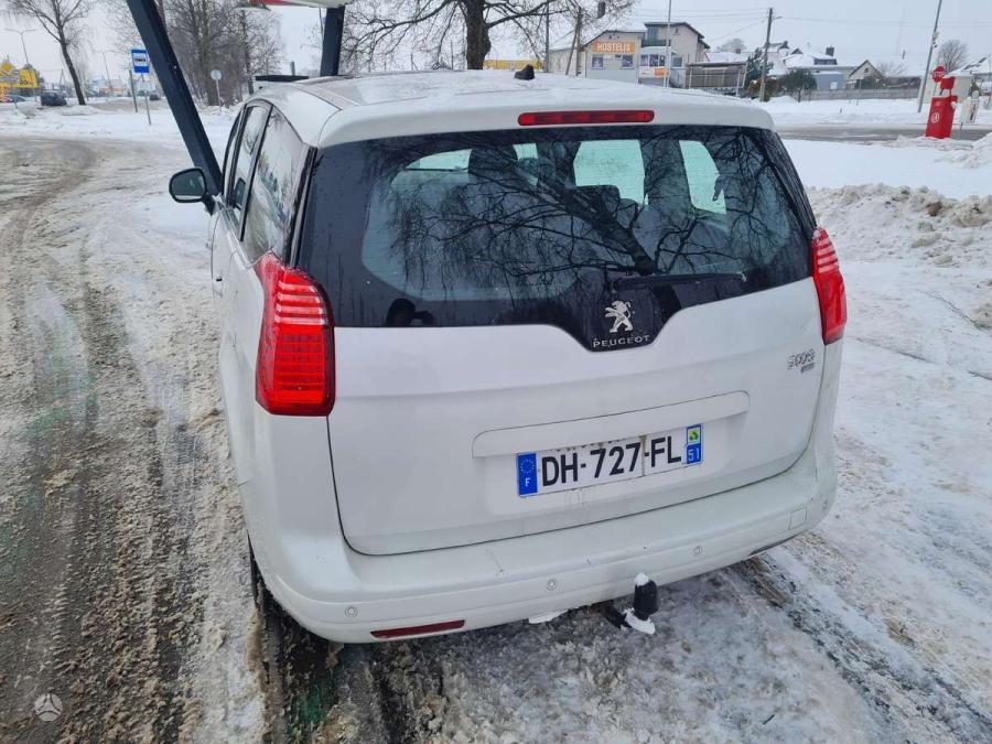White Peugeot 5008 2014 in Taurage, with an engine capacity of 1.56 L and mileage of 173 thousand km for 4650 €, photo 10 on AUTOMOTO.COM.LV