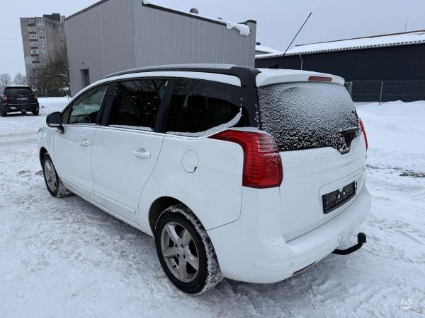 Balts Peugeot 5008 2014 Telšiai, ar dzinēja tilpumu 1.56 L un nobraukumu 282 tūkst. km par 5200 €, foto 5 vietnē AUTOMOTO.COM.LV