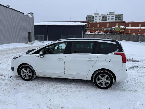 Balts Peugeot 5008 2014 Telšiai, ar dzinēja tilpumu 1.56 L un nobraukumu 282 tūkst. km par 5200 €, foto 6 vietnē AUTOMOTO.COM.LV